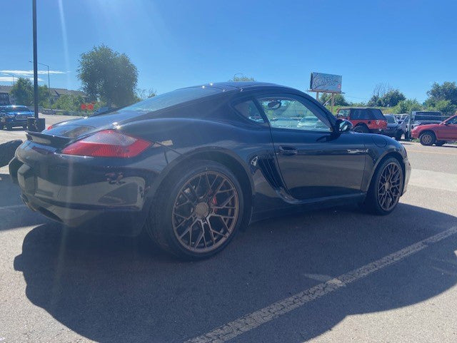 Porsche Caymen 987 x Radon – Variant Alloy Wheels